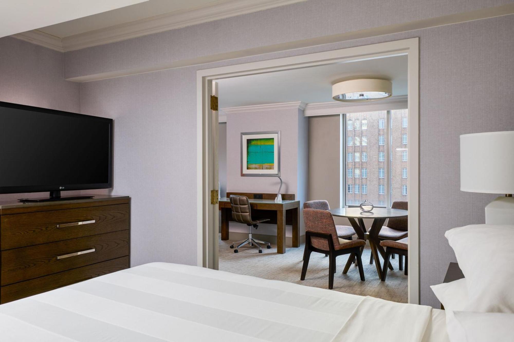 PHILADELPHIA MARRIOTT DOWNTOWN PHILADELPHIA | LOW RATES, NO HIDDEN FEES